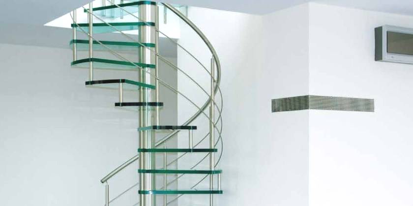 Draaitrap plaatsen - Bereik tot 3025 trappenmakers voor de beste offerte